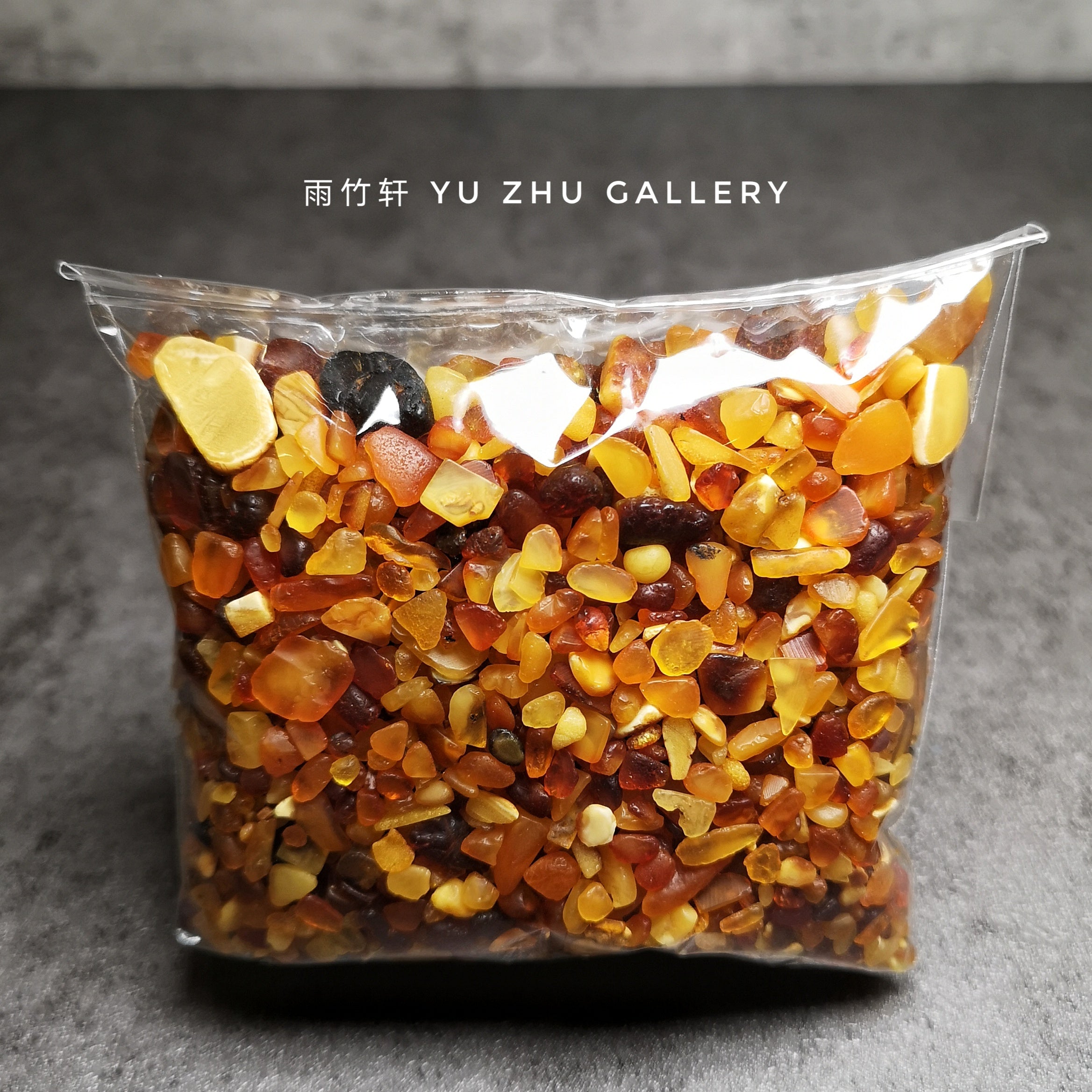 Amber Chips Polished 100grams Pack/Tumbled stones – Yu Zhu Gallery 雨竹轩